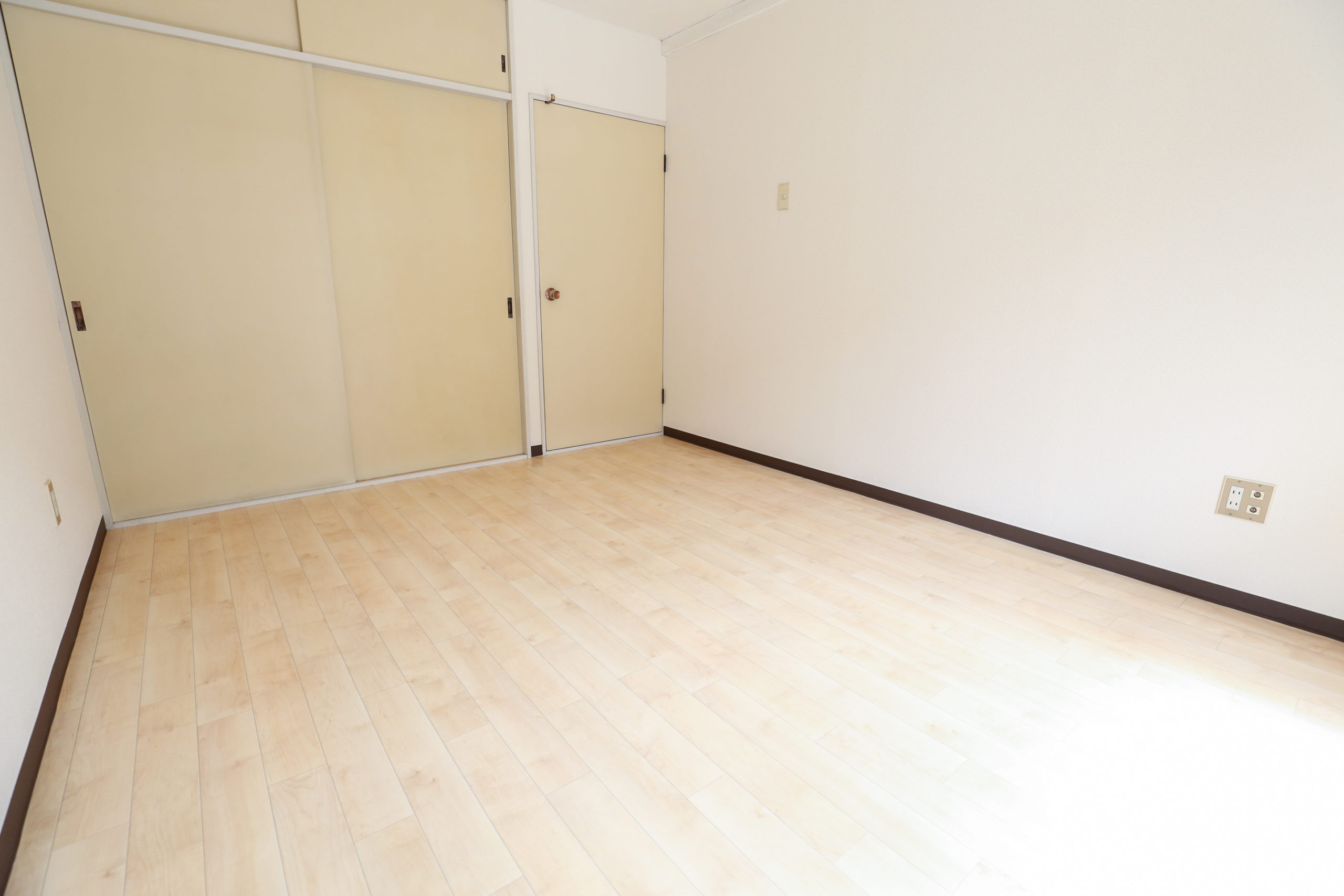 10.00㎡ left side room | 小山市の中古住宅・土地など、不動産の売買（査定無料！）・賃貸・リフォームのことなら「エダ住宅 ...